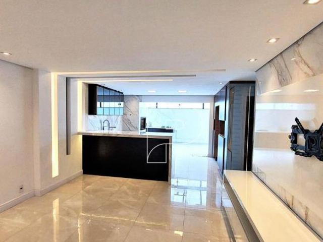 Casa de Condomínio para venda em Granja Viana de 146.00m² com 3 Quartos, 1 Suite e 2 Garagens