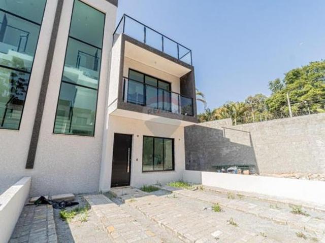 Casa de Condomínio para venda em Granja Viana de 153.00m² com 3 Quartos, 3 Suites e 2 Garagens
