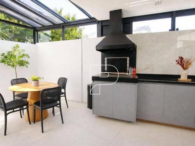 Casa de Condomínio para venda em Granja Viana de 160.00m² com 3 Quartos, 1 Suite e 2 Garagens