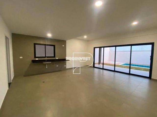 Casa de Condomínio para venda em Granja Viana de 160.00m² com 3 Quartos, 3 Suites e 3 Garagens