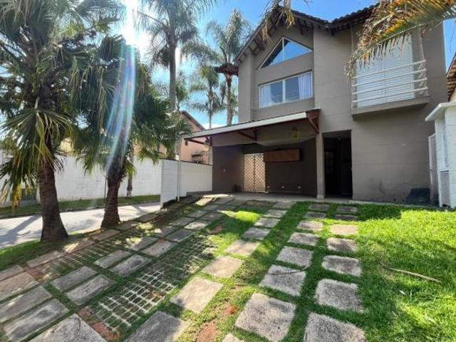 Casa de Condomínio para venda em Granja Viana de 174.00m² com 3 Quartos, 1 Suite e 4 Garagens