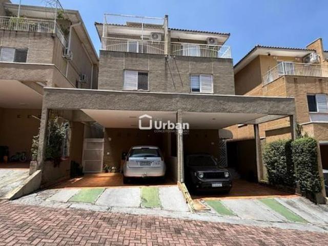Casa de Condomínio para venda em Granja Viana de 175.00m² com 3 Quartos, 3 Suites e 2 Garagens
