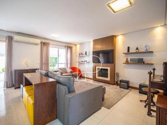 Casa de Condomínio para venda em Granja Viana de 177.00m² com 3 Quartos, 3 Suites e 4 Garagens