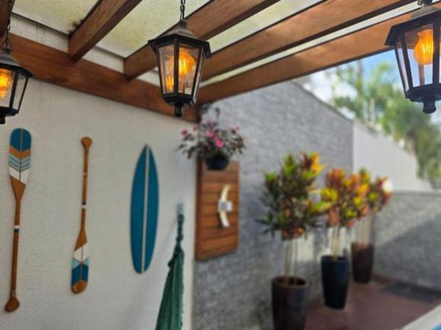Casa de Condomínio para venda em Granja Viana de 179.00m² com 3 Quartos, 3 Suites e 2 Garagens