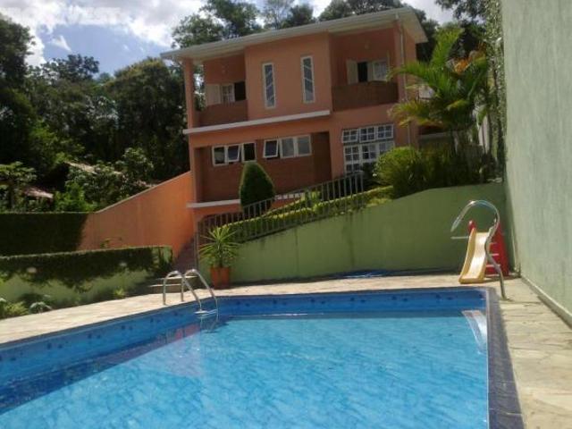 Casa de Condomínio para venda em Granja Viana de 212.00m² com 4 Quartos, 4 Suites e 7 Garagens