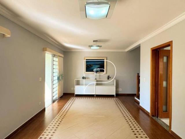 Casa de Condomínio para venda em Granja Viana de 236.00m² com 4 Quartos, 2 Suites e 4 Garagens