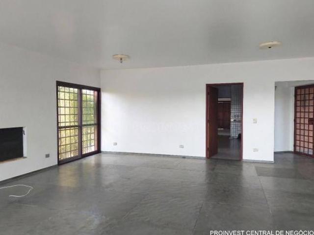 Casa de Condomínio para venda em Granja Viana de 238.00m² com 2 Quartos e 2 Garagens