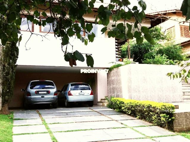 Casa de Condomínio para venda em Granja Viana de 280.00m² com 3 Quartos, 1 Suíte e 2 Garagens