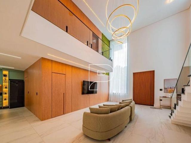 Casa de Condomínio para venda em Granja Viana de 320.00m² com 3 Quartos, 3 Suites e 6 Garagens