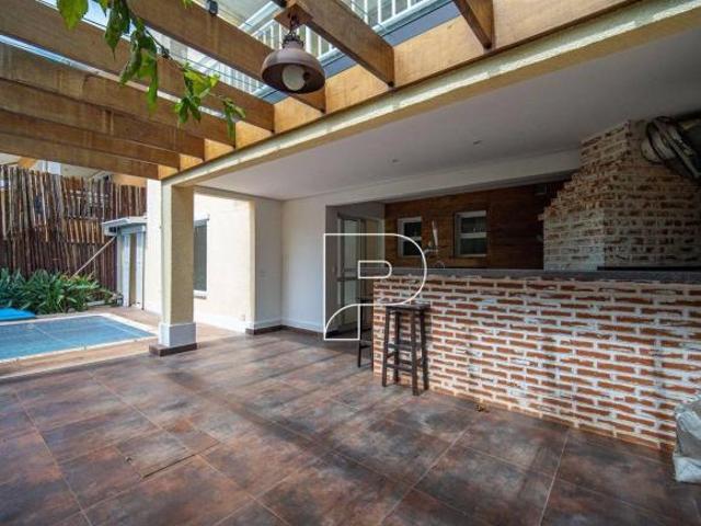Casa de Condomínio para venda em Granja Viana de 352.00m² com 4 Quartos, 4 Suites e 4 Garagens