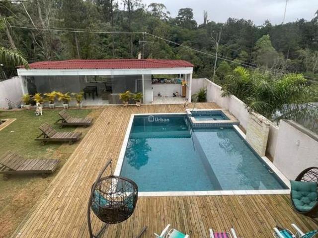 Casa de Condomínio para venda em Granja Viana de 375.00m² com 4 Quartos, 3 Suites e 2 Garagens