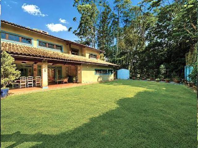 Casa de Condomínio para venda em Granja Viana de 457.00m² com 4 Quartos, 4 Suites e 5 Garagens