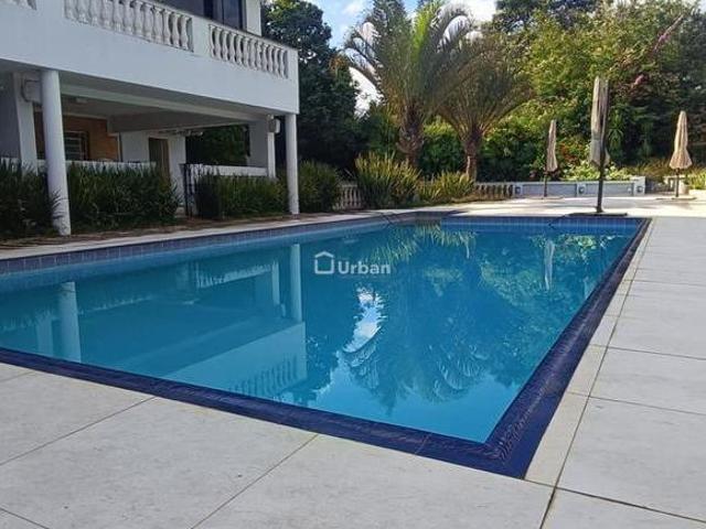 Casa de Condomínio para venda em Granja Viana de 463.50m² com 7 Quartos, 5 Suites e 16 Garagens
