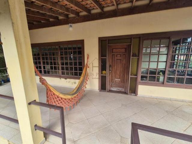 Casa de Condomínio para venda em Granja Viana de 657.79m² com 5 Quartos, 3 Suites e 20 Garagens