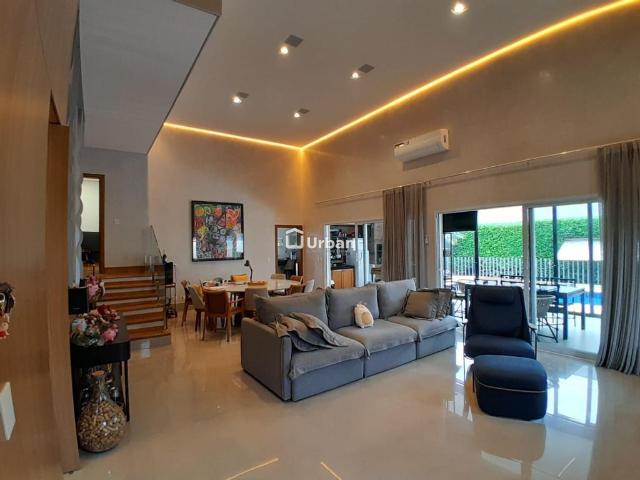Casa de Condomínio para venda em Granja Viana em Carapicuíba São Paulo de 310.00m² com 3 Quartos, 3 Suítes e 9 Garagens