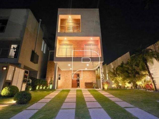 Casa de Condomínio para venda em Granja Viana Ii de 300.00m² com 3 Quartos, 3 Suites e 4 Garagens