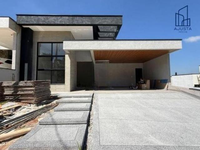 Casa de Condomínio para venda em Green Valley de 166.00m² com 3 Quartos, 1 Suite e 4 Garagens