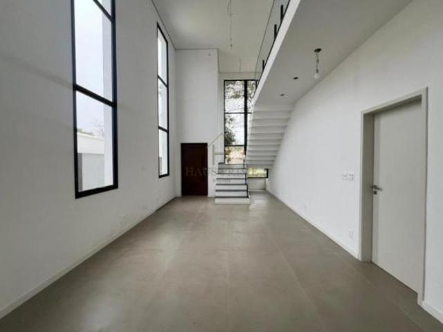 Casa de Condomínio para venda em Haras Bela Vista de 270.00m² com 4 Quartos, 2 Suites e 5 Garagens