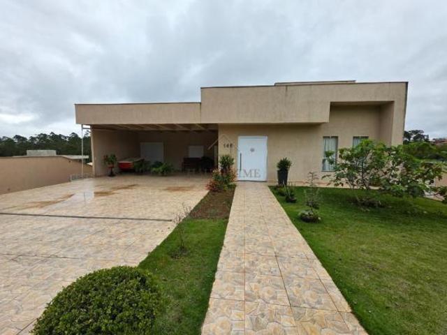 Casa de Condomínio para venda em Haras Bela Vista de 345.00m² com 3 Quartos, 2 Suites e 4 Garagens