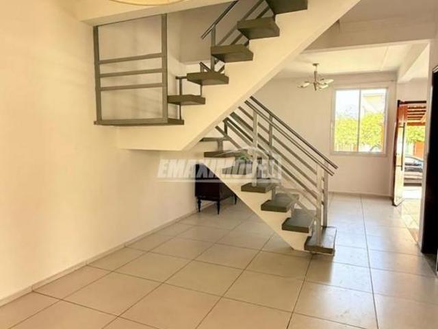 Casa de Condomínio para venda em Horto Florestal de 144.00m² com 3 Quartos, 1 Suite e 2 Garagens
