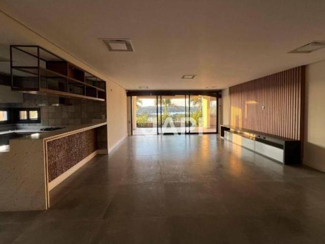 Casa de Condomínio para venda em Horto Florestal de 400.00m² com 5 Quartos, 5 Suites e 6 Garagens