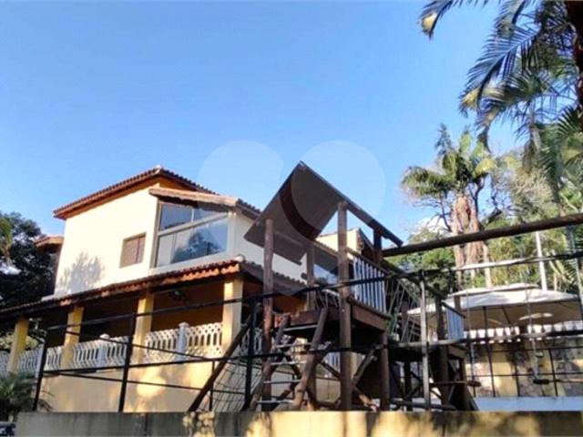 Casa de Condomínio para venda em Invernada em Mairiporã São Paulo de 400.00m² com 3 Quartos, 1 Suíte e 6 Garagens