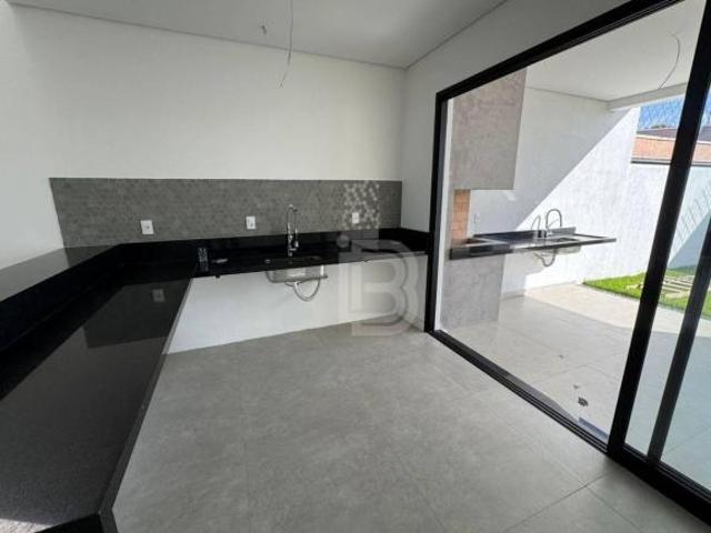 Casa de Condomínio para venda em Jacaré de 150.00m² com 3 Quartos, 3 Suites e 4 Garagens