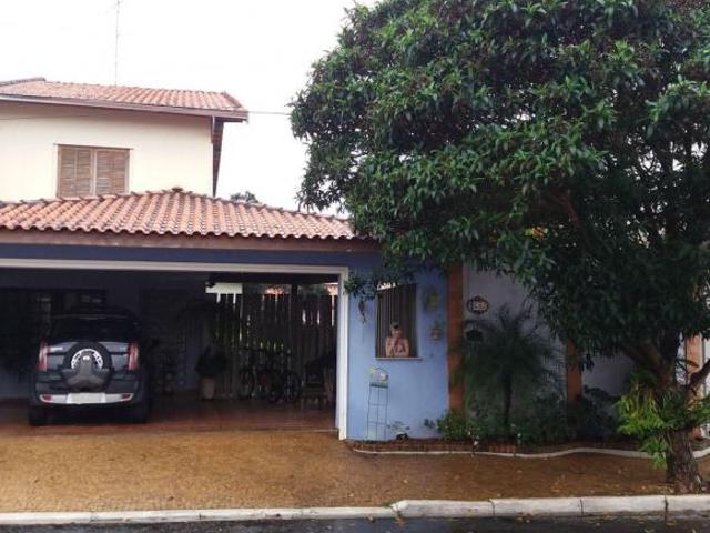 Casa de Condomínio para venda em Jardim Caxambu de 250.00m² com 3 Quartos, 1 Suite e 4 Garagens