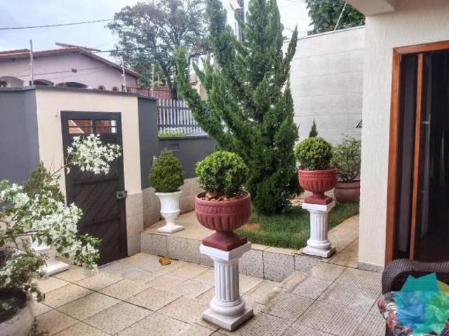 Casa de Condomínio para venda em Jardim Celani de 230.00m² com 3 Quartos, 1 Suite e 2 Garagens