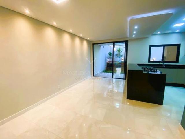 Casa de Condomínio para venda em Jardim Celeste de 200.00m² com 3 Quartos, 3 Suites e 4 Garagens