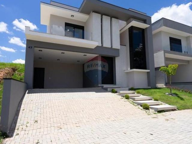Casa de Condomínio para venda em Jardim Celeste de 236.00m² com 3 Quartos, 1 Suite e 4 Garagens