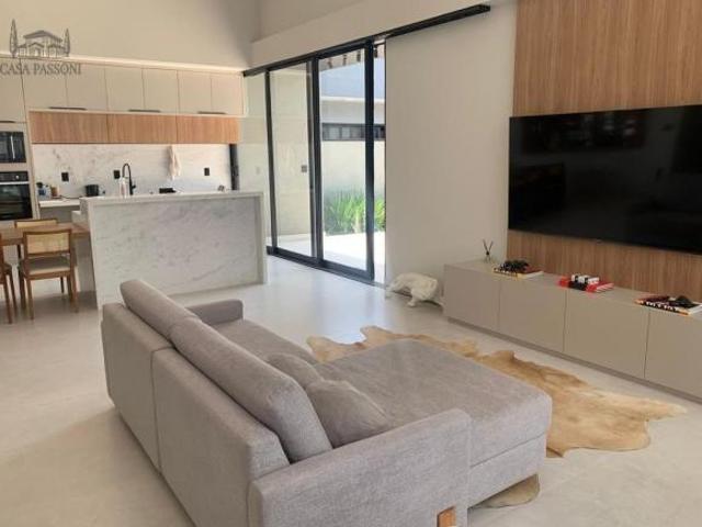 Casa de Condomínio para venda em Jardim América de 221.00m² com 3 Quartos, 3 Suites e 4 Garagens