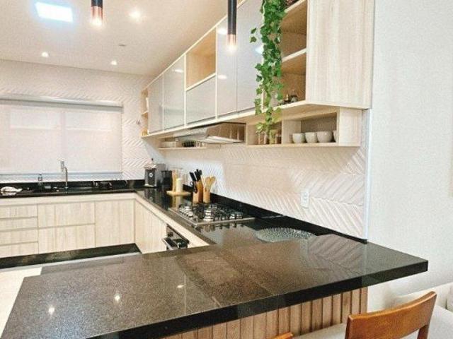 Casa de Condomínio para venda em Jardim Astro de 158.95m² com 3 Quartos, 1 Suite e 4 Garagens
