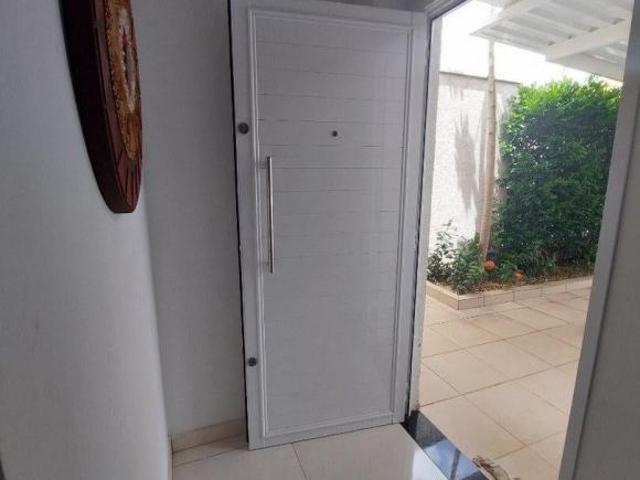 Casa de Condomínio para venda em Jardim Astúrias I de 132.00m² com 2 Quartos, 1 Suite e 2 Garagens