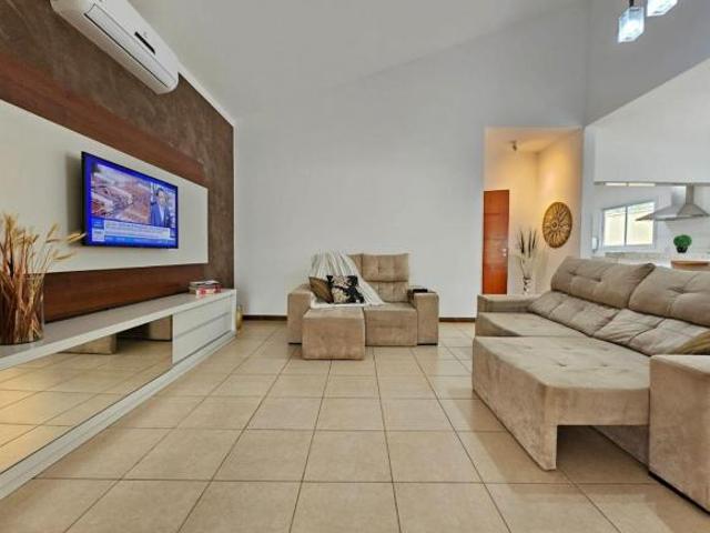 Casa de Condomínio para venda em Jardim Botânico de 131.00m² com 3 Quartos, 1 Suite e 2 Garagens
