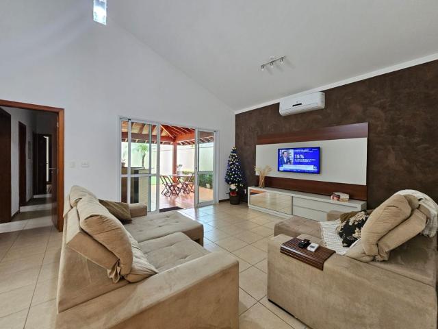 Casa de Condomínio para venda em Jardim Botânico em Araraquara São Paulo de 131.00m² com 3 Quartos, 1 Suíte e 2 Garagens
