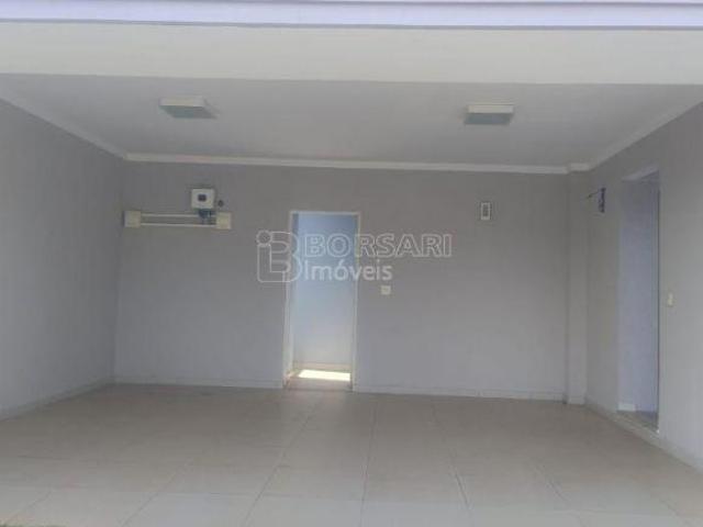 Casa de Condomínio para venda em Jardim Bounganville de 196.00m² com 3 Quartos, 1 Suite e 4 Garagens