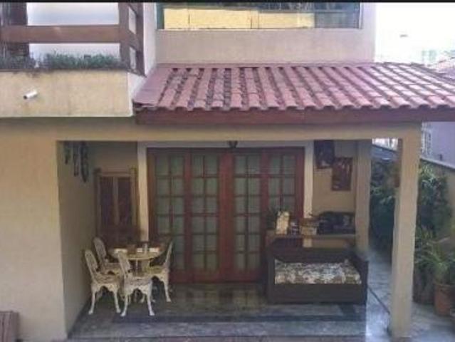 Casa de Condomínio para venda em JARDIM BANDEIRANTES de 245.00m² com 4 Quartos, 1 Suite e 2 Garagens