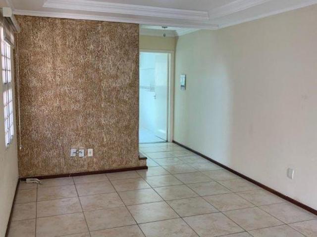 Casa de Condomínio para venda em Jardim Belvedere de 150.00m² com 3 Quartos, 1 Suite e 3 Garagens