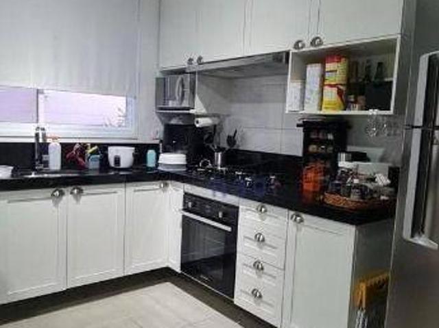 Casa de Condomínio para venda em Jardim Gonçalves de 145.00m² com 3 Quartos, 1 Suite e 2 Garagens