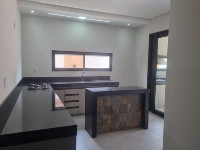 Casa de Condomínio para venda em Residencial Jardim Do Jatobá de 164.00m² com 3 Quartos, 1 Suite e 4