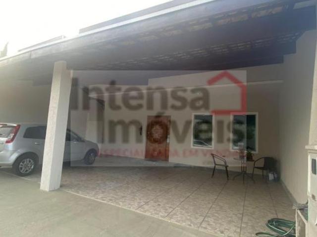 Casa de Condomínio para venda em Jardim Dos Estados de 226.00m² com 3 Quartos, 1 Suite e 3 Garagens