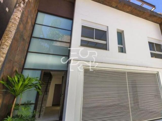 Casa de Condomínio para venda em Jardim Dos Estados de 390.00m² com 4 Quartos, 3 Suites e 4 Garagens