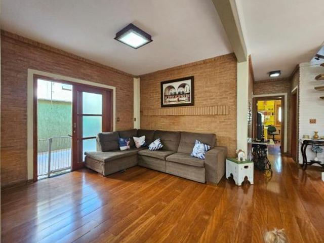 Casa de Condomínio para venda em Jardim Dos Flamboyants de 192.00m² com 4 Quartos, 2 Suites e 4 Gara