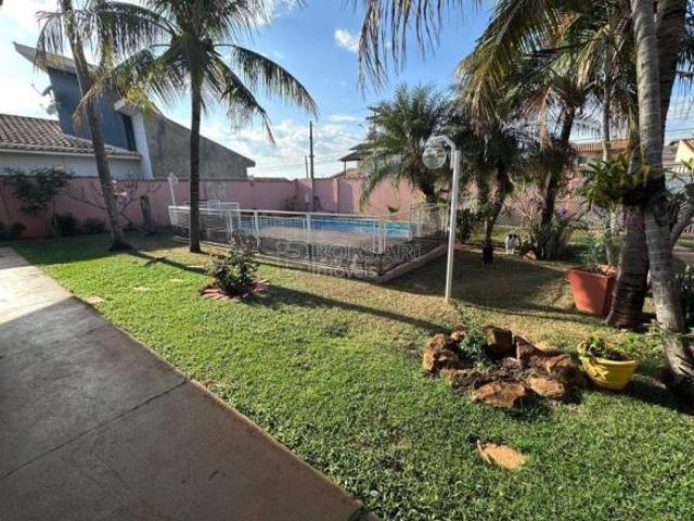 Casa de Condomínio para venda em Jardim Dos Flamboyants de 616.00m² com 3 Quartos, 1 Suite e 5 Garag