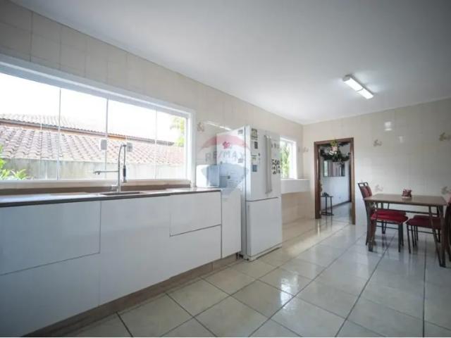 Casa de Condomínio para venda em Jardim Das Flores de 290.00m² com 4 Quartos, 2 Suites e 5 Garagens