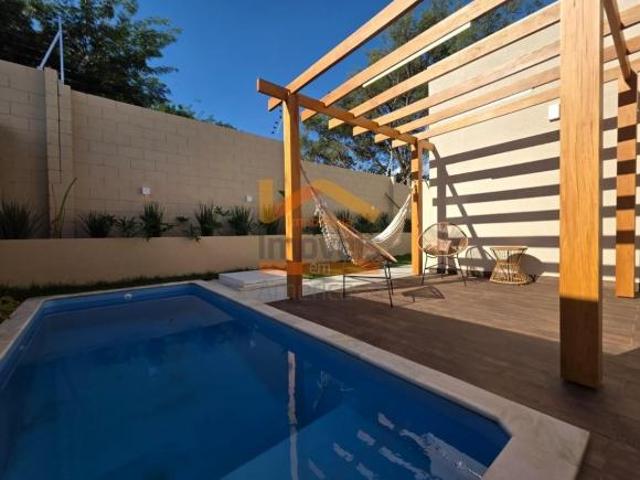 Casa de Condomínio para venda em Jardim Florença de 205.00m² com 3 Quartos, 3 Suites e 4 Garagens