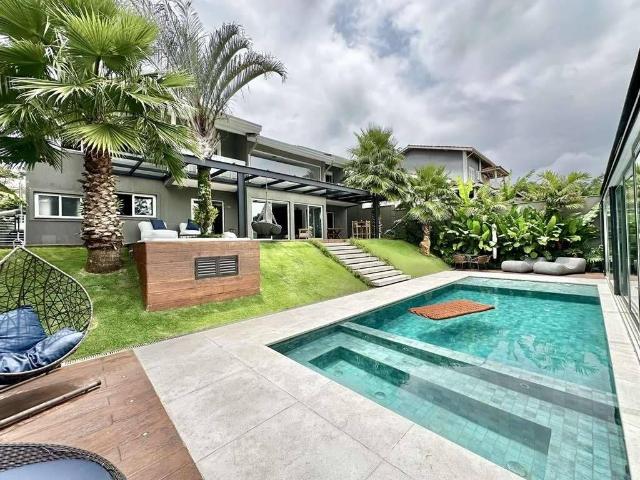Casa de Condomínio para venda em Jardim Indaiá em Embu Das Artes São Paulo de 463.34m² com 4 Quartos, 4 Suítes e 6 Garagens