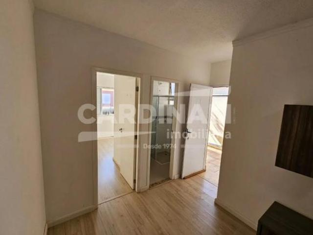Casa de Condomínio para venda em Jardim Ipanema de 55.00m² com 2 Quartos, 1 Suite e 2 Garagens