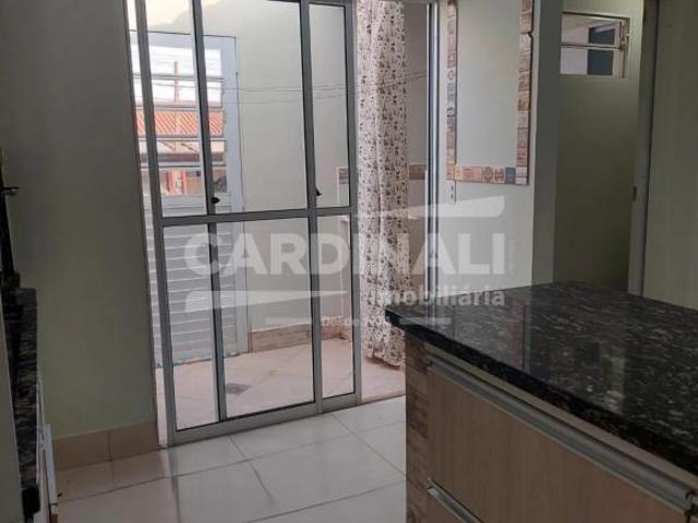 Casa de Condomínio para venda em Jardim Ipanema de 12.00m² com 3 Quartos e 2 Garagens